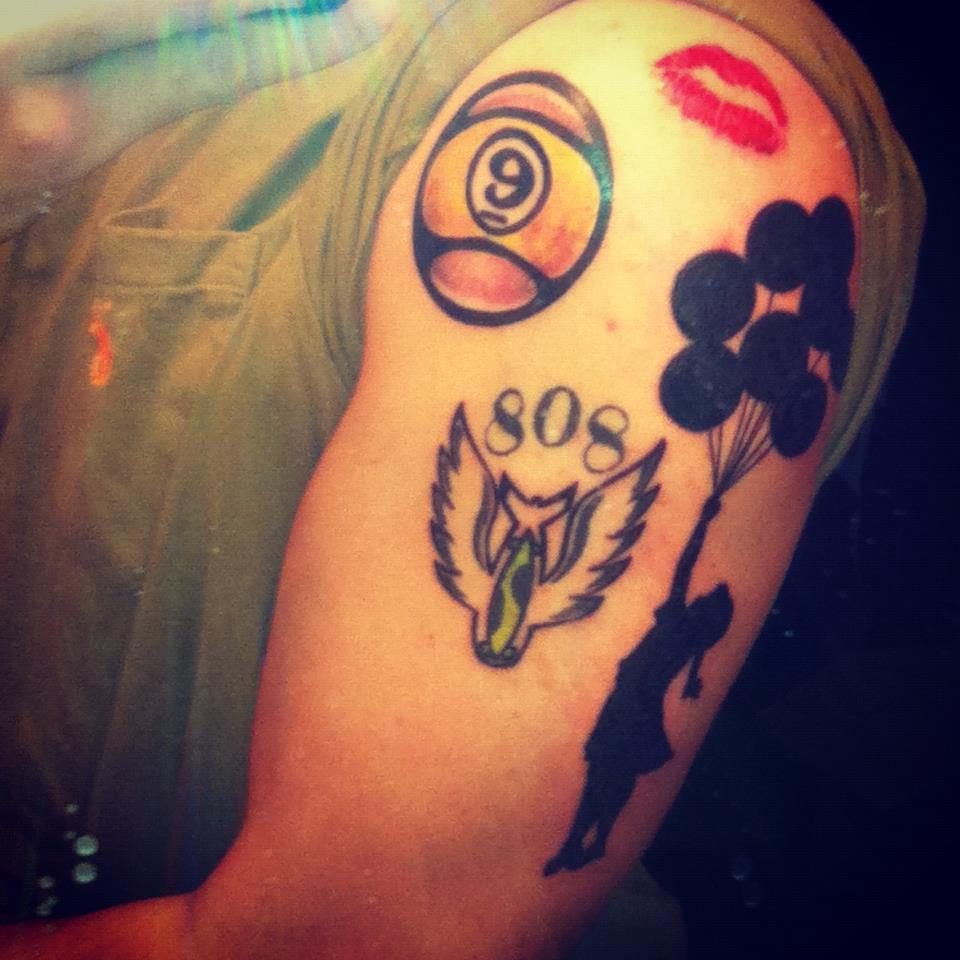 TATTOOSDAY #15 - AARON ISAAC IN THE 808 | Sector Nine